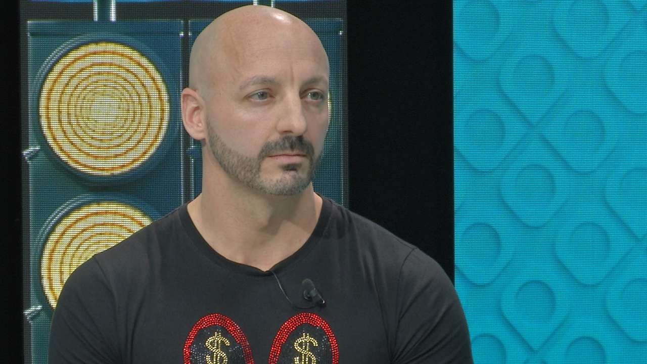 Julien Fivaz, recordman suisse du saut en longueur depuis... 18 ans ...