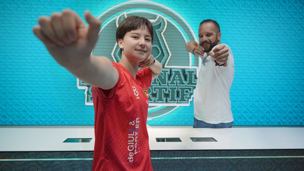 Olivia Doigo, l'archère neuvevilloise qui vise les prochains JO - Canal ...