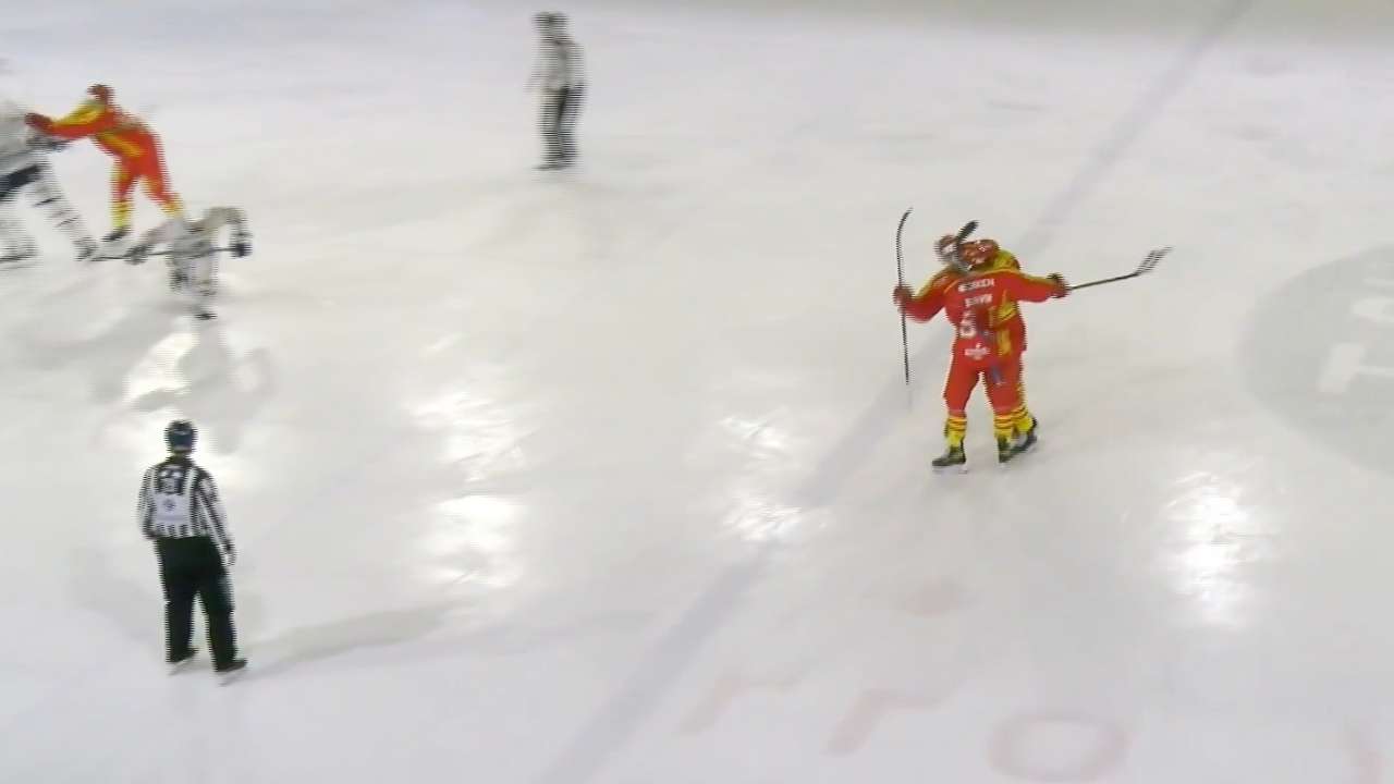 Le HCC manque son premier puck de série - Canal Alpha