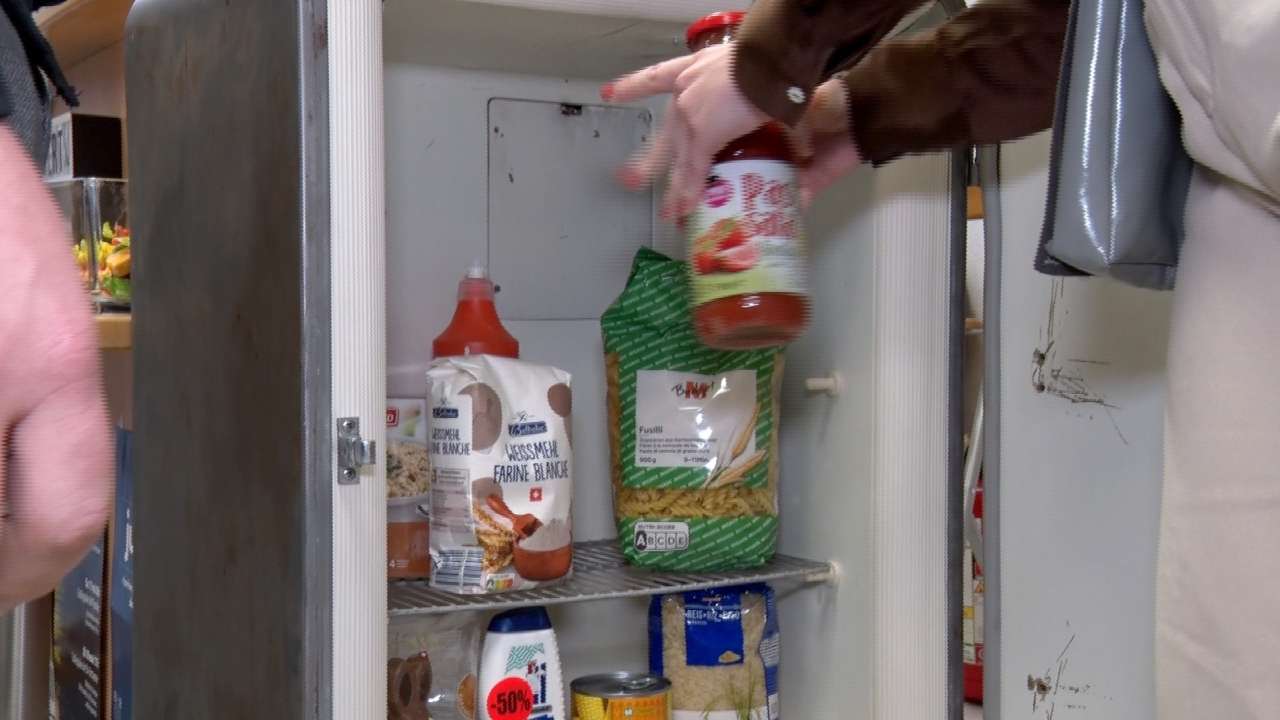 Un frigo solidaire qui a la bougeotte à Porrentruy - Canal Alpha